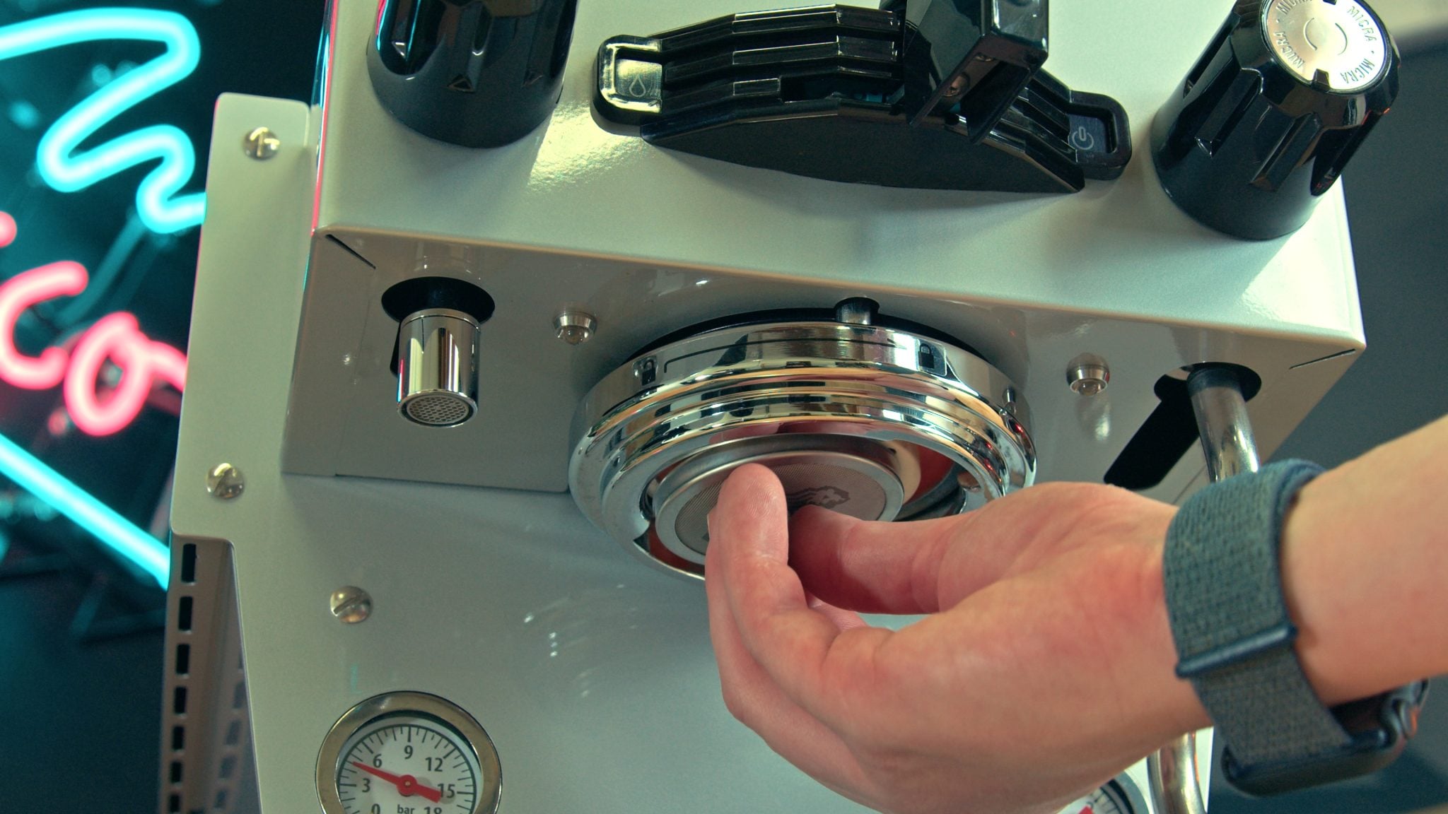 How to Replace the Group Gasket - La Marzocco Home